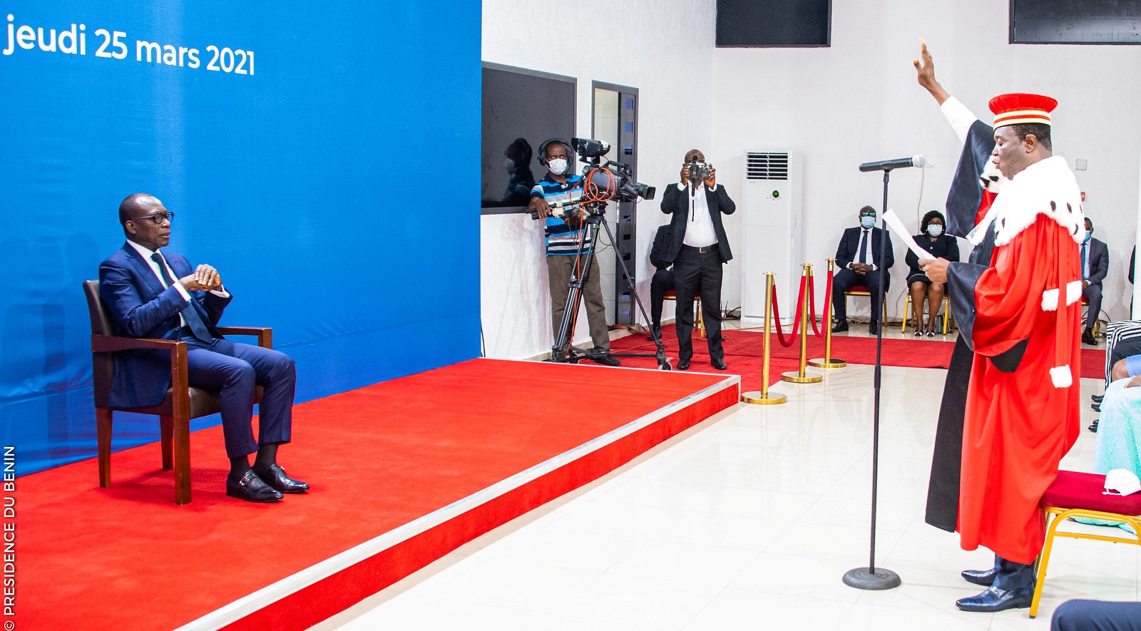 Bénin: Le nouveau président de la Cour suprême entre officiellement en ...