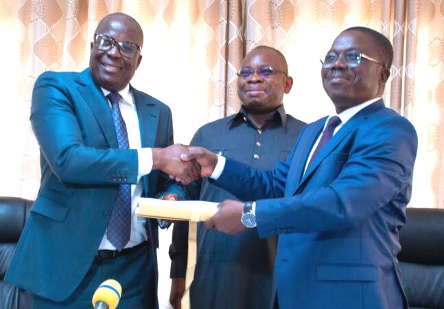 Passation de services – LA PREMIERE AGENCE DE PRESSE PRIVEE AU TOGO