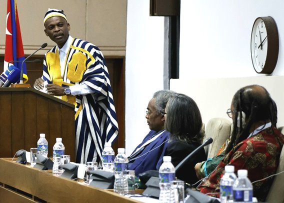 "Christophe Colomb n’a pas découvert l’Amérique", martèle Robert Dussey ...