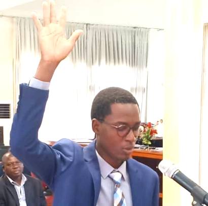 Clément Ubima Kagbara, prêtant serment devant la Cour constitutionnelle ...