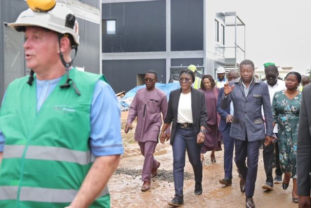 Faure Gnassingbé, en visite de terrain au CHU Kara.. – LA PREMIERE ...